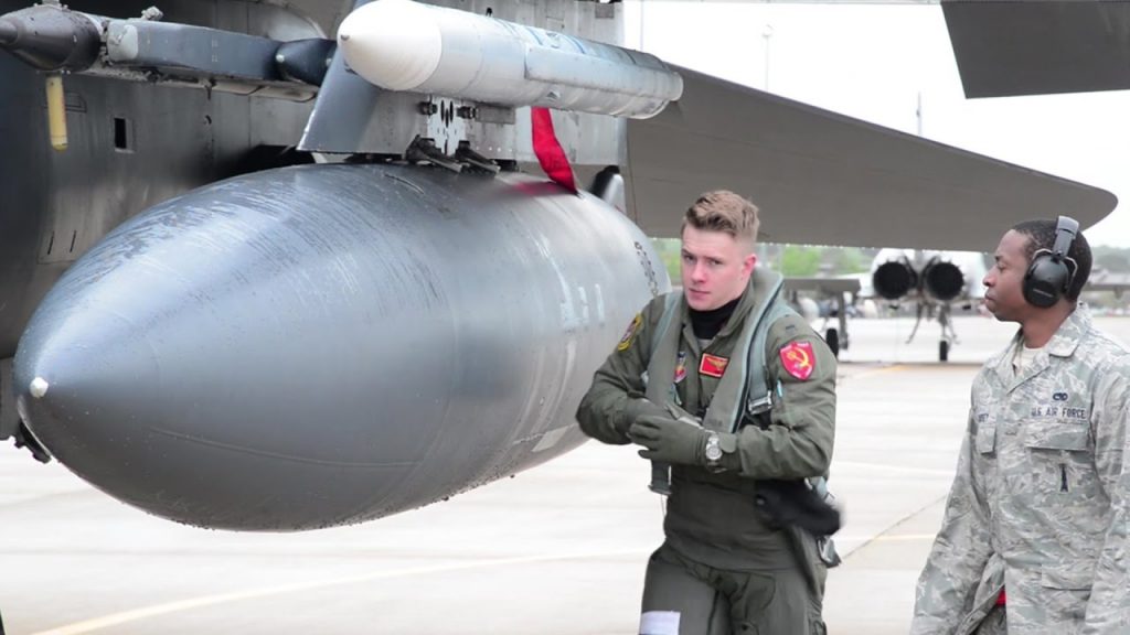 READY FOR ACTION! F-15 Pilots & Ground Crews Prepare For Takeoff ...